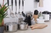 What Kind of Cookware Is Safe for Parrots?